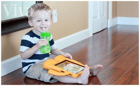 Tinyhands App A Closer Look At Tiny Hands Raccoon Treehouse Viva