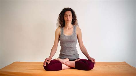 Posture Du Lotus éviter Les Blessures Avancer En Sécurité