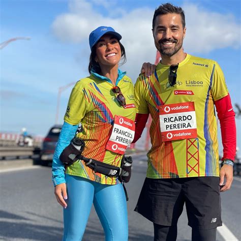 Holofote Ricardo E Francisca Pereira O Casal Do Exercício