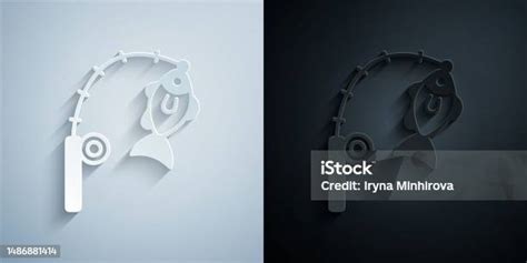 종이 컷 낚싯대와 물고기 아이콘은 회색과 검은색 배경에 분리되어 있습니다 낚시 장비 및 양식업 주제 종이 아트 스타일 벡터 낚시에 대한 스톡 벡터 아트 및 기타 이미지