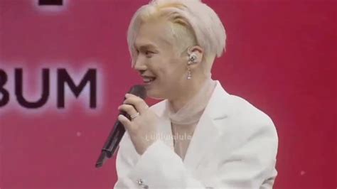 مجری توی شوکیس اشتباهی راکی رو به عنوان استرو گفت تمام اخبار کامبک راکی کپشن نماشا