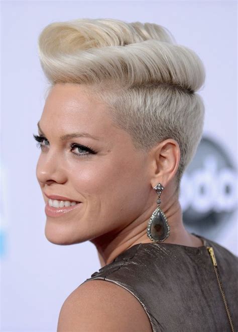 24 Tendenziöse Damen Kurzhaarfrisuren Bilder Pinks Hairstyles Singer