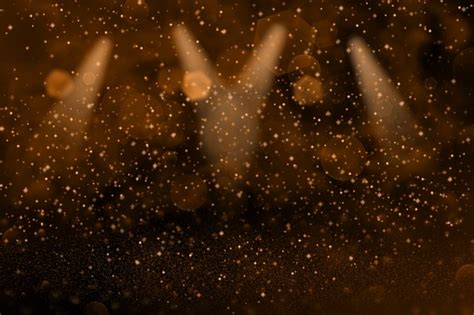 오렌지 꽤 광택 반짝이 조명 Defocused 무대 조명 Bokeh 추상 배경으로 불꽃 비행 유쾌한 이랑 질감 콘텐츠에 대 한 빈 공간을 0명에 대한 스톡 사진 및 기타