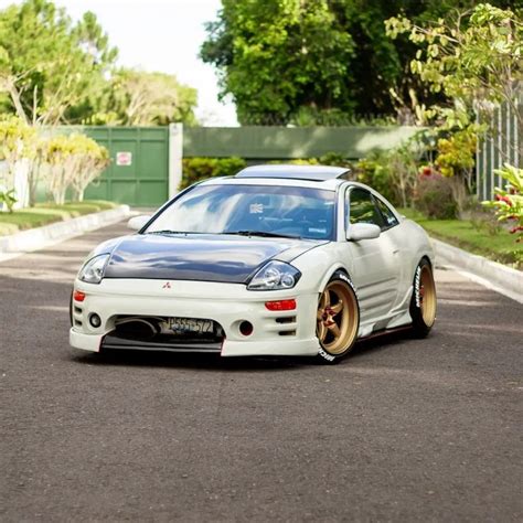 Mitsubishi Eclipse Gt Compact Executive Car