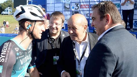 Cyclisme Jean Yves Le Drian Finalement Absent Aux Courses De Plouay
