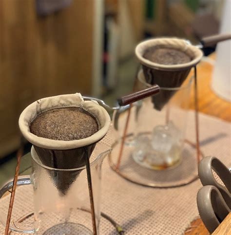 커피생각 융드립 14년째 융드립전문점을 운영중이다 커피에는 단백질 탄수화물 지방등등