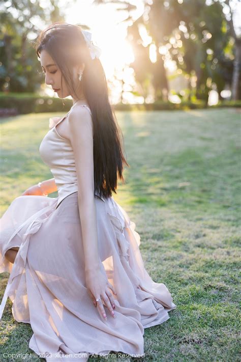 [xiuren秀人网] No 6581 Wang Xinyao Yanni의 아름다운 다리가 밖에서 촬영되었습니다 V2ph