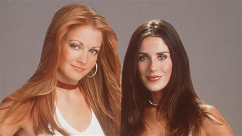 Melissa Joan Hart On A Return To Sabrina The Teenage Witch Or Clarissa
