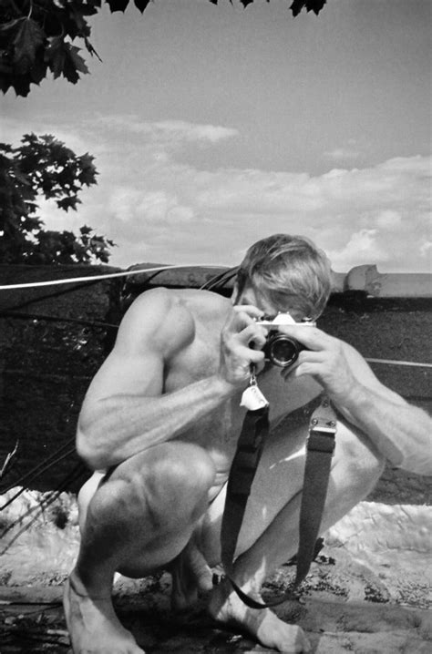 Photographer And Object Tumbex