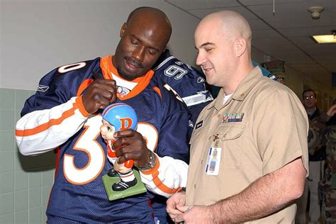 Pro Football Hall Of Famer Terrell Davis Joins Csu As Rambassador