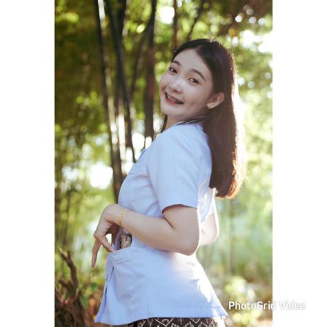 ນາງ ປາມ່ອງ ດາລາແສງ