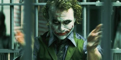 15 Amazing Unscripted Scenes In Superhero Movies