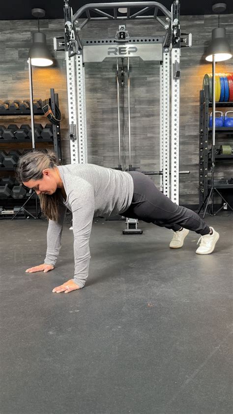 How To Do The Scapular Retraction Exercise Garage Gym Reviews How To Do The Scapular Retraction Exercise Garage Gym Reviews