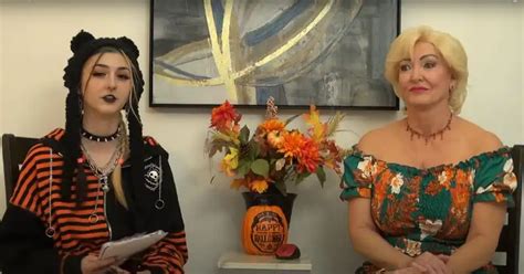 La Legge Della Maniglia Porcella La Mamma E Porcella La Figlia Nessi Bby Figlia Della Pornostar