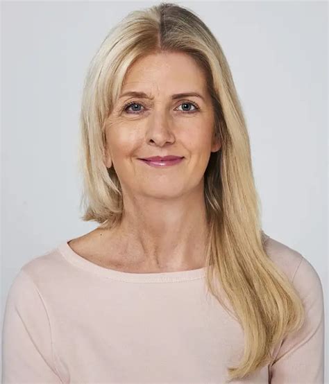 Mira como estas fotografías demuestran que las hijas son copias IDÉNTICAS de sus madres