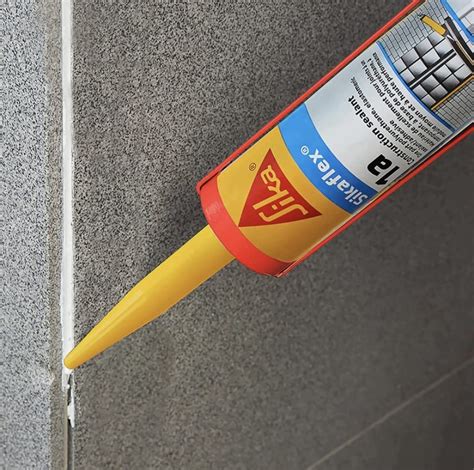 Sikaflex 1a Self Leveling Concrete Sealant White Use In Green And Damp