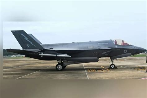 British F 35 Fighter Jet S Repair Underway In Kerala Mathrubhumi English