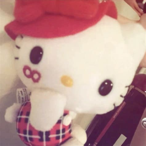 Hello Kitty Y2k