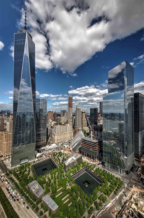 Reconstruction World Trade Center Mogo