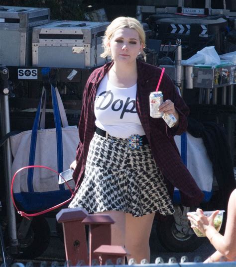 Abigail Breslin On The Set Of ‘scream Queens In Los Angeles 09012016