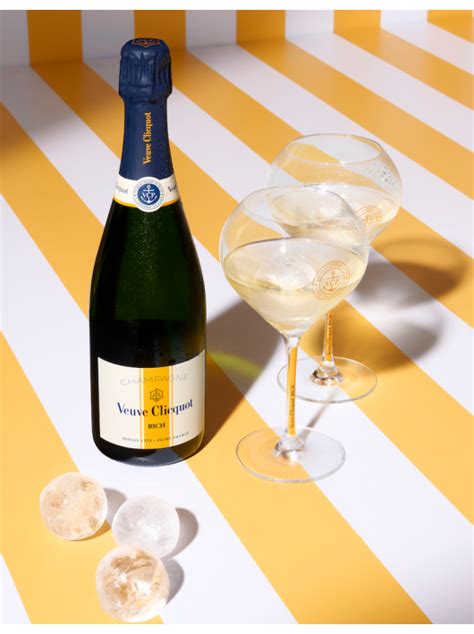 Veuve Clicquot Set 2 Glasses And Rich Brut Ice 75 Cl