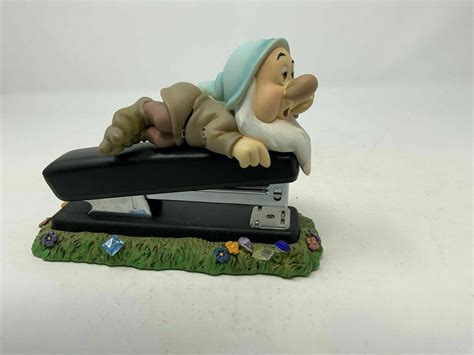 Walt Disney Snow White Seven Dwarfs Sneezy Stapler 20253 3922636572