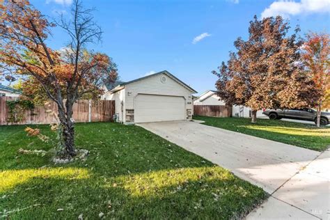 3509 E Downs Ave Nampa Id 83686 Joyful Living By Bhgre