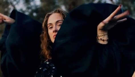 Il Est Difficile De Reconnaître Adele Sur De Nouvelles Photos Car Elle