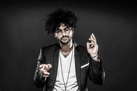 Simone Perrone Al Medimex Di Bari Oggi Showcase Acustico Con Brani