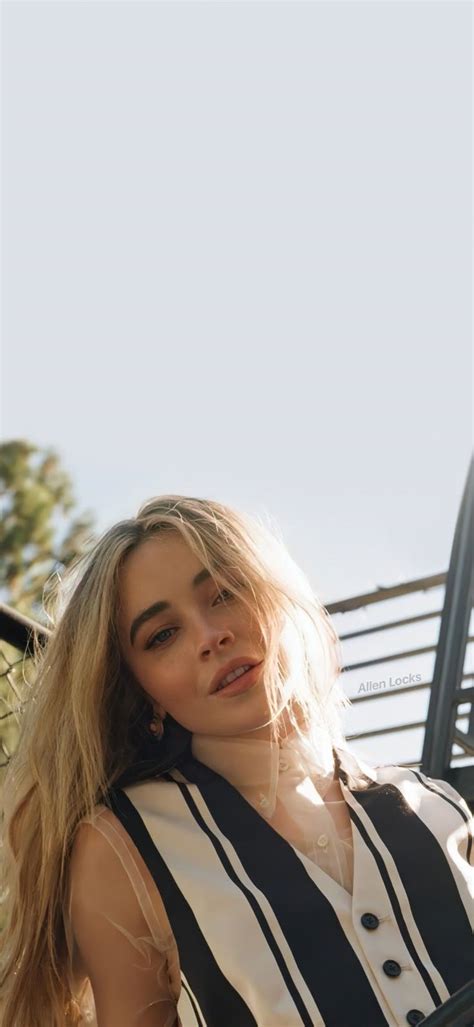 Sabrina Carpenter Wallpaper Lockscreen Fotos De Sabrina Famosos