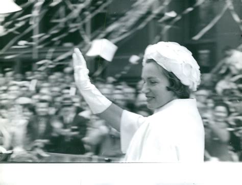 Vintage Photo Of Trudy Olson Gordon Cooper39 S Ex Wife Waving On The Crowd 1963