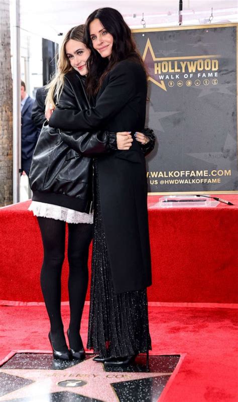 Friends Co Stars Reunite For Courteney Coxs Hollywood Walk Of Fame