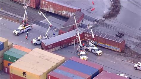 Csx Freight Train Derails On South Delaware Avenue Near The Packer Ave