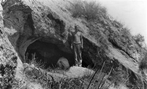 Ap0814 Hasley Canyon Bowers Cave