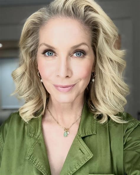Elizabeth Mitchell Relizabethmitchell