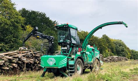 Ultimate Self Propelled Whole Tree Chipper South East Farmer
