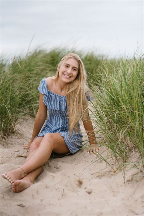 Beach Senior Photo Ideas Senior Picture Outfits Senior Photos
