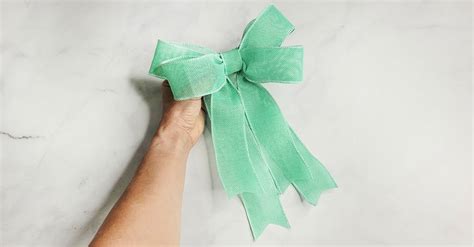 How To Tie A Bow With Wired Ribbon