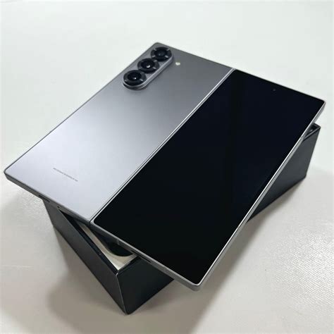 ムスビー｜【新品同様】galaxy Z Fold6 256gb｜シムフリー ｜sc 55e【galaxy Z Fold6 Sc 55e Ntt