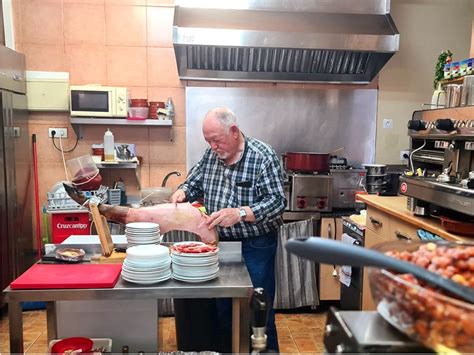 Bar Gumer Ii Sabor A Barrio En El Mercado De Pino Montano