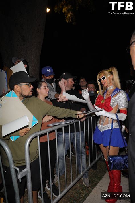 Paris Hilton Sexy Seen Showcasing Her Stunning Figure At Casamigos