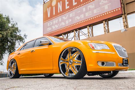 Chrysler 300 Custom Wheels