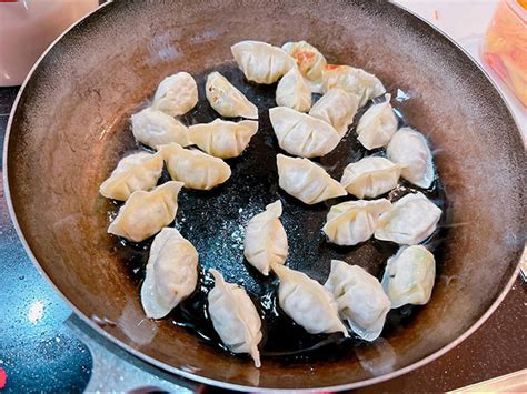 コストコ「bibigo 冷凍水餃子（水マンドゥ）」は焼きでもokなヘルシー餃子！値段や量、味は？ Shufufu（しゅふふ）