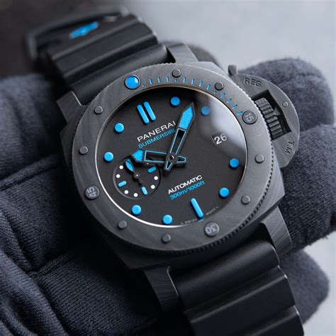Panerai Luminor Submersible Carbotech Date Black Blue Automatic Pam960 42