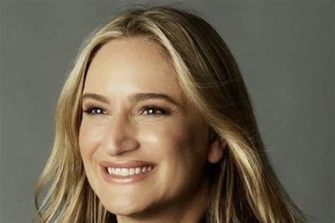 Ashley Avis To Helm ‘city Of Angels Romance Based On Wim Wenders