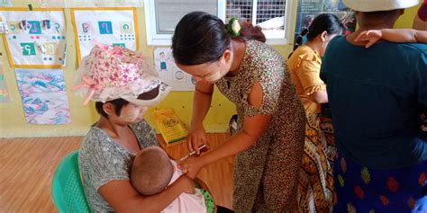 ကော့မှူးတွင် ကလေးငယ်များအား ပုံမှန်ကာကွယ်ဆေးထိုး၊ ဆေးတိုက်ခြင်းများဆောင