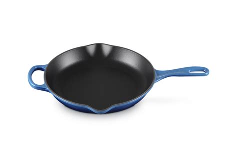 Cast Iron Signature Round Skillet Le Creuset®