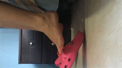 Crazy Shoeplay By Tania In Crocs Crazy Shoeplay Videos Clips4sale