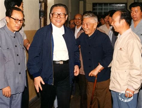 不同历史时期的江泽民（图） 中共榆林市委党史研究室（榆林市地方志编纂研究室）
