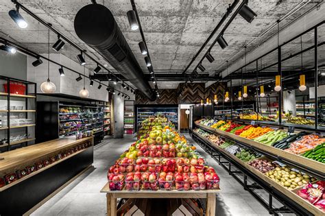 ‎רוני בארי עיצוב חנויות‎ Added A רוני בארי עיצוב חנויות